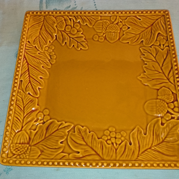 Dining | Golden Ceramic Leaf Pattern Plate | Poshmark